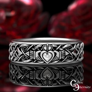 Womens Gold Claddagh Wedding Ring, 10K Claddagh Ring, 14K Claddagh Ring ...