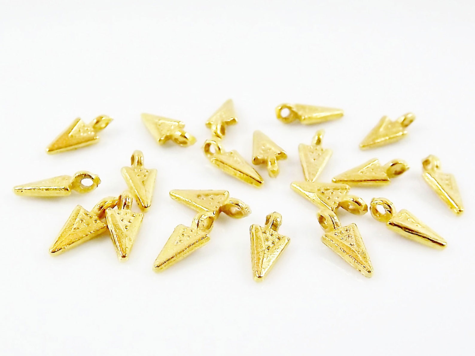 20 Mini Triangle Spike Matte Gold Plated - Etsy