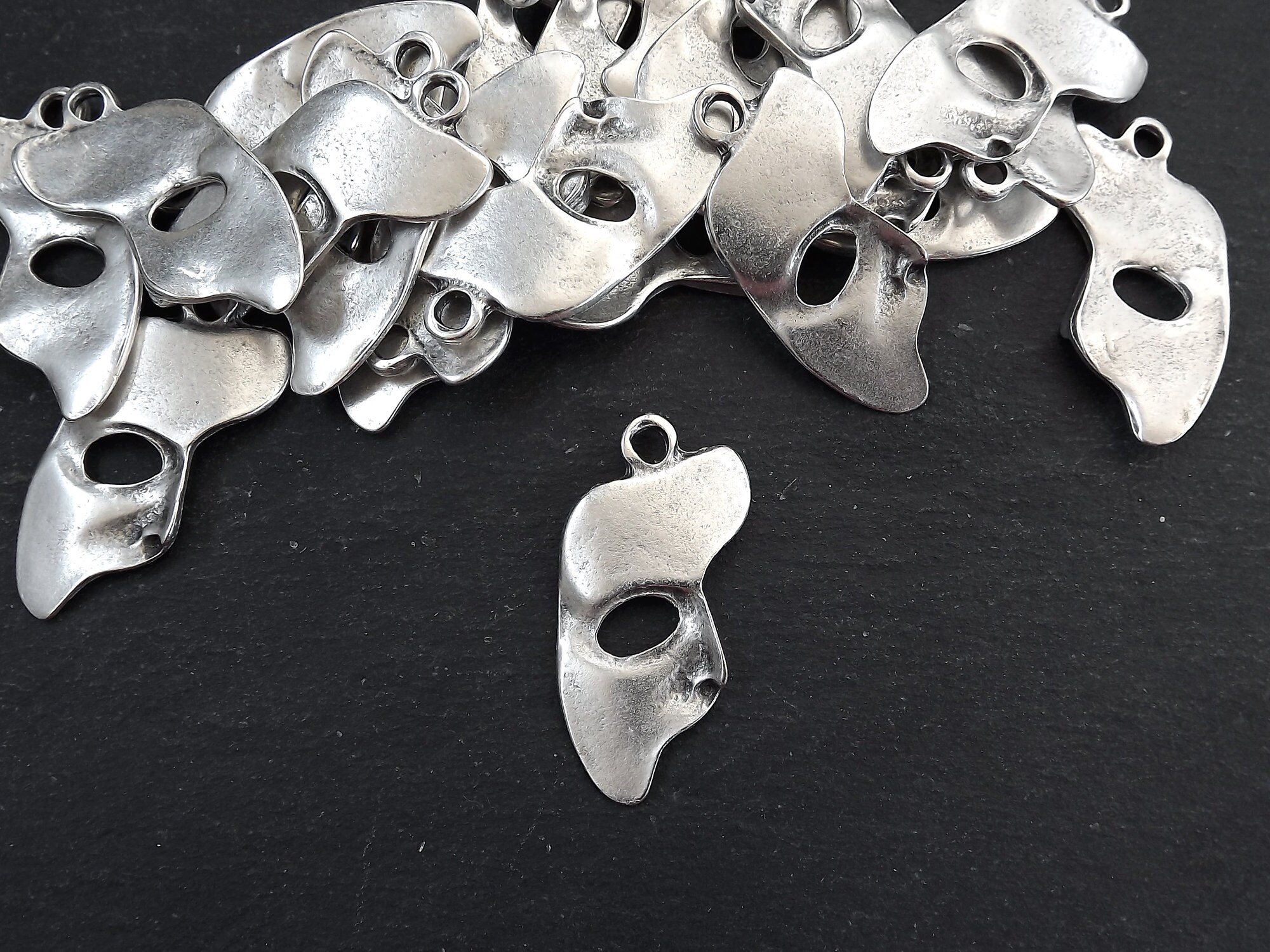 Silver Mask Pendant, Phantom of the Opera Mask, Mardi Gras Masquerade ...