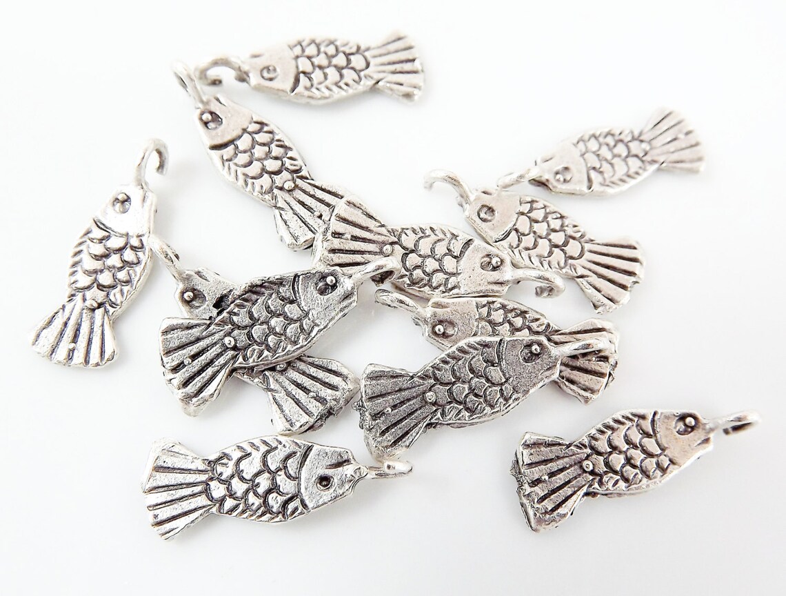 12 Rustic Fish Charms Matte Silver Plated - Etsy