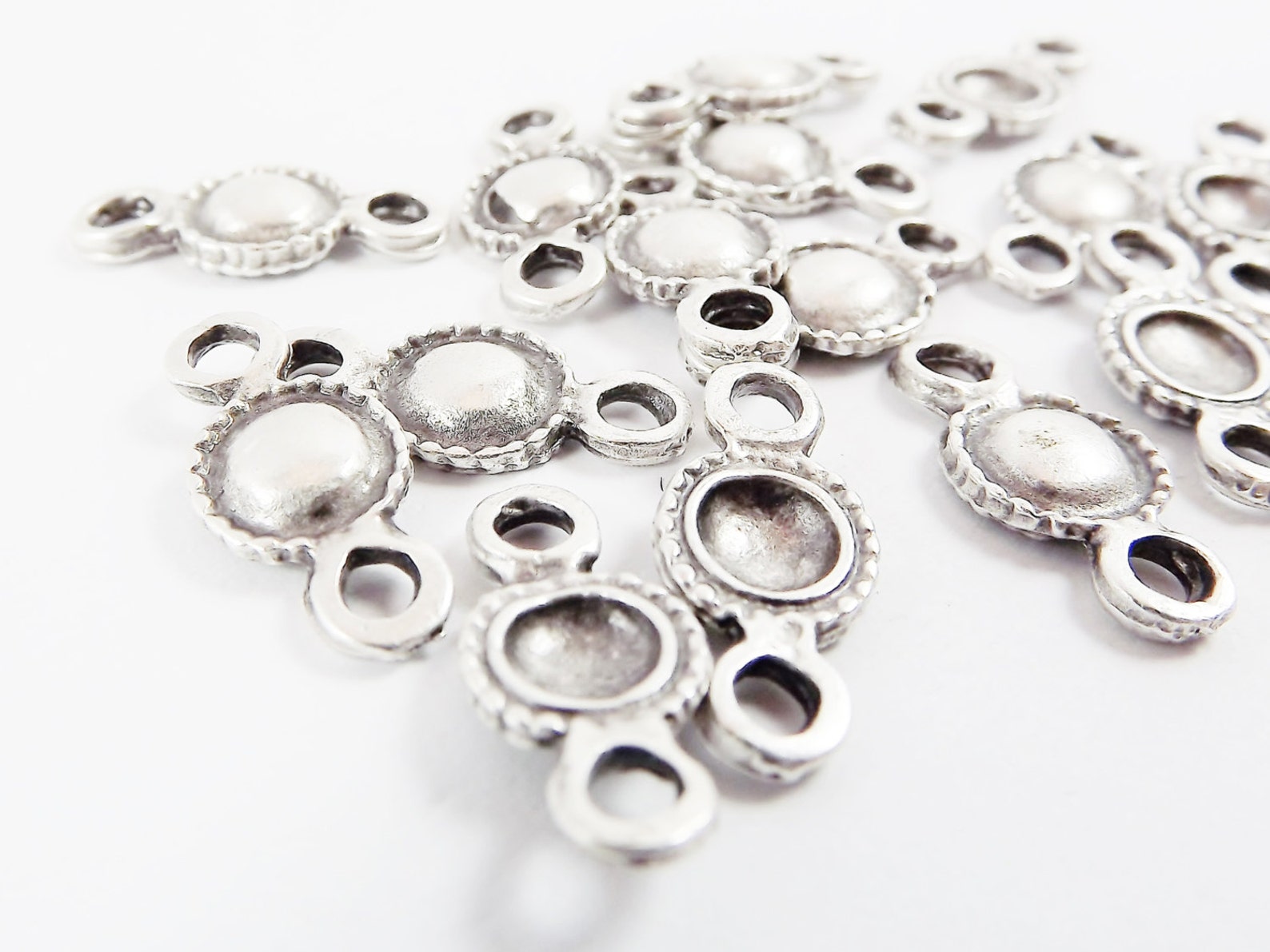 15 Simple Dot Connector Separators - 2 Holes - Matte Silver Plated - Etsy