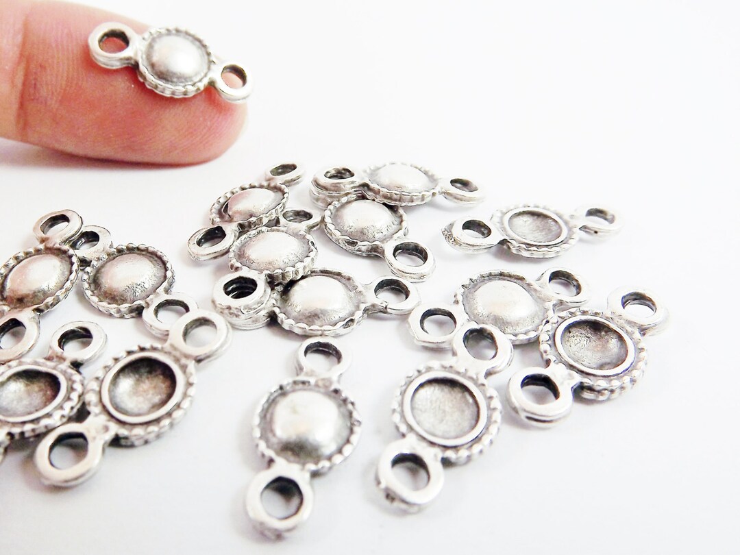 15 Simple Dot Connector Separators - 2 Holes - Matte Silver Plated - Etsy