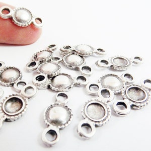 15 Simple Dot Connector Separators - 2 Holes - Matte Silver Plated - Etsy