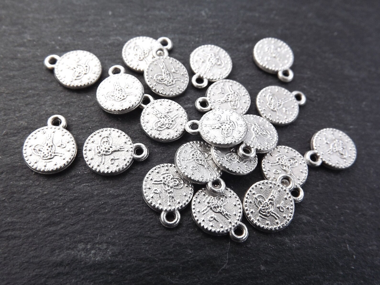 20 Mini Replica Round Coin Charms - Matte Silver Plated - Etsy