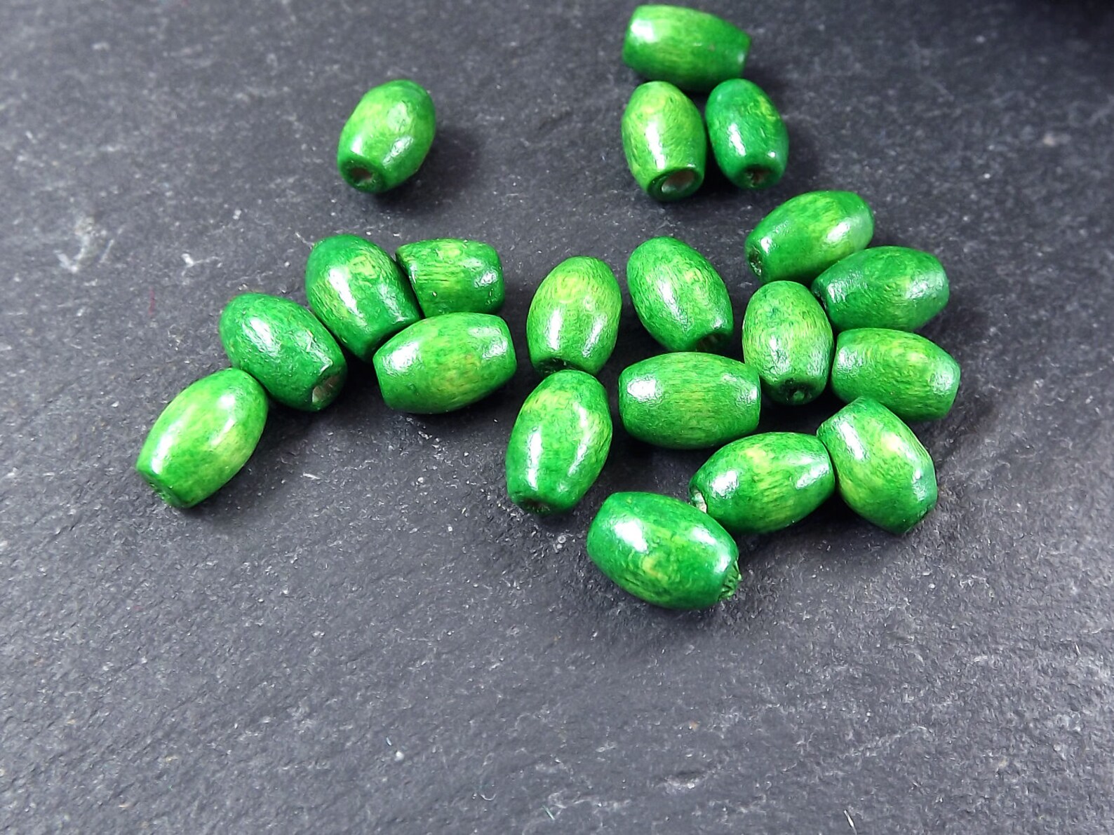 Shamrock Green Wood Oval Rice Tube Beads Satin Varnished Plain - Etsy