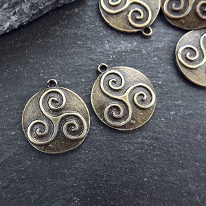 Bronze Celtic Triskelion Pendants, Round Triskele Amulet Pendant Charms ...