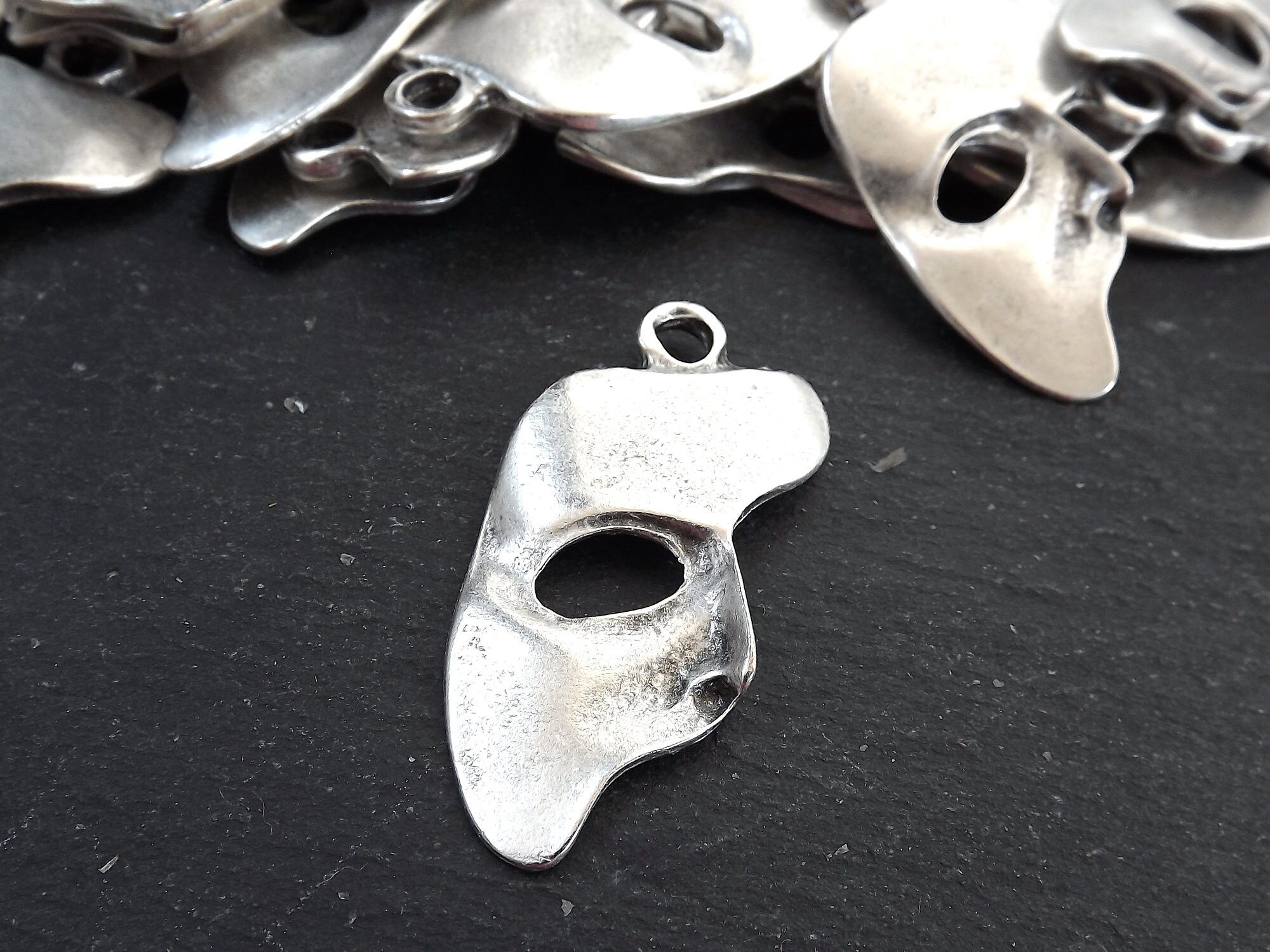 Silver Mask Pendant, Phantom of the Opera Mask, Mardi Gras Masquerade ...