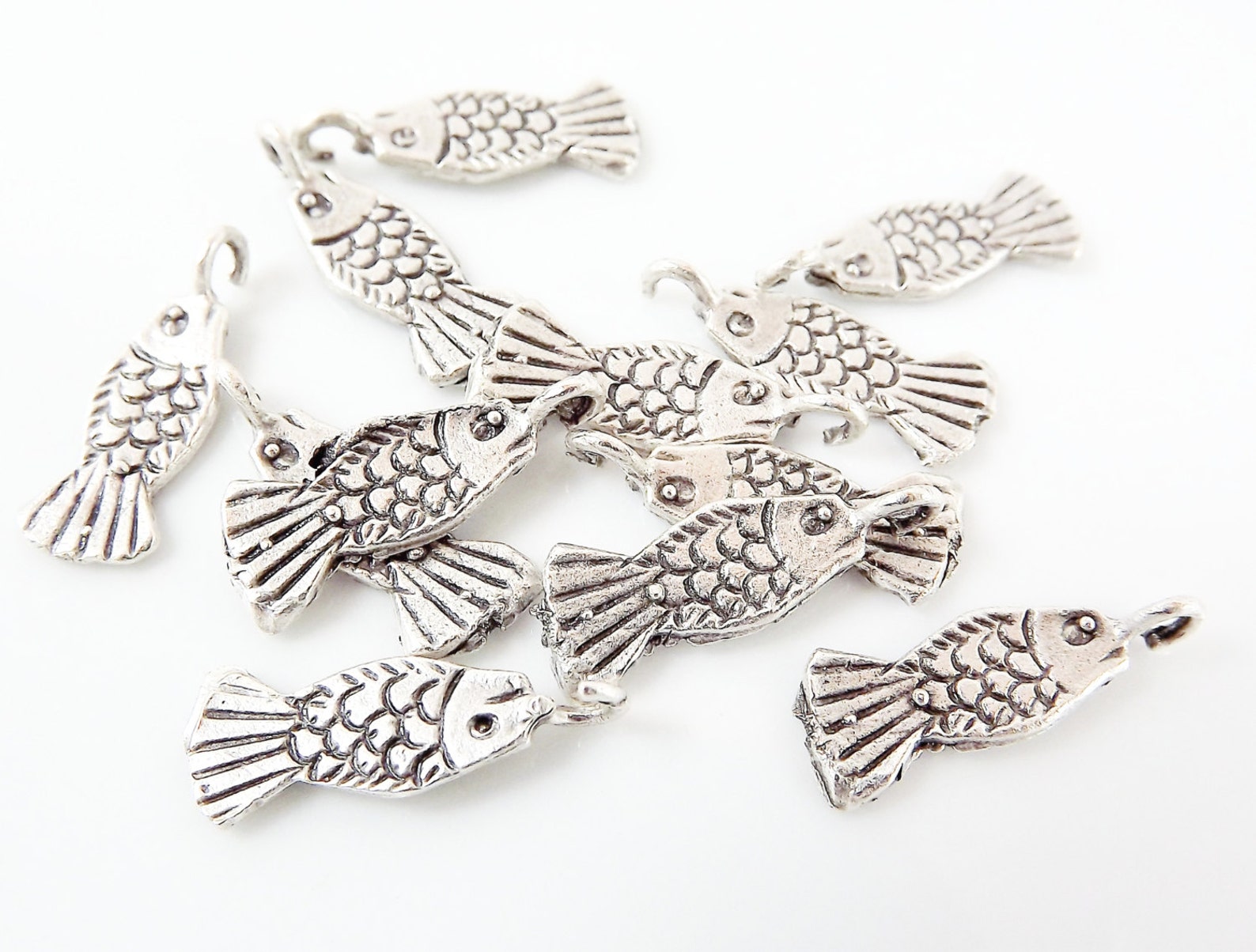 12 Rustic Fish Charms Matte Silver Plated - Etsy