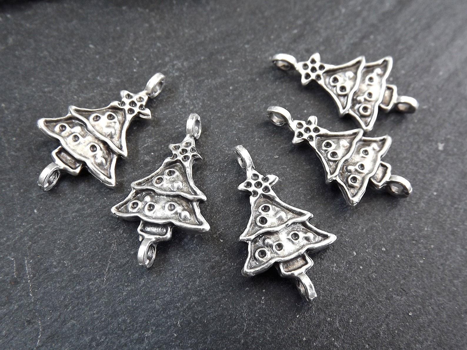 Christmas Tree Charms, Small Christmas Tree Holiday Pendant Connectors ...