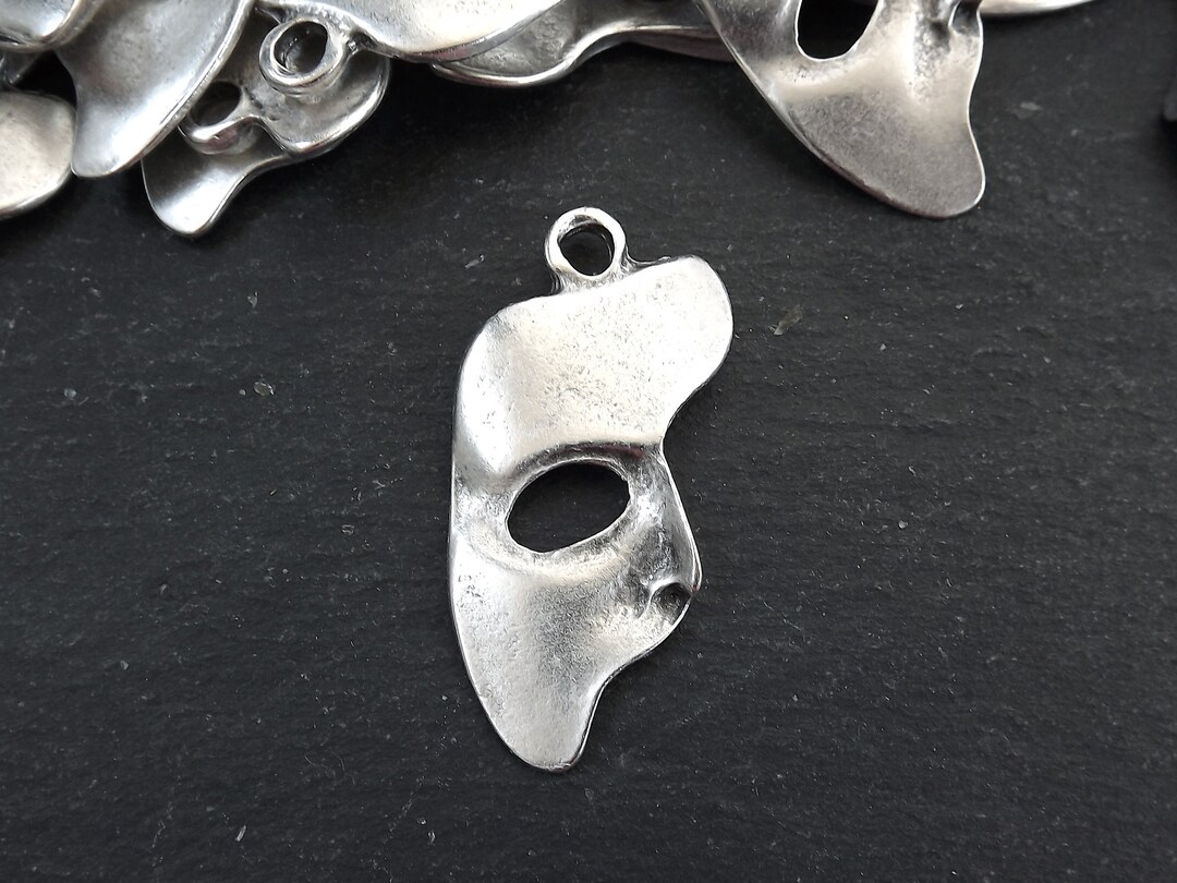 Silver Mask Pendant, Phantom of the Opera Mask, Mardi Gras Masquerade ...