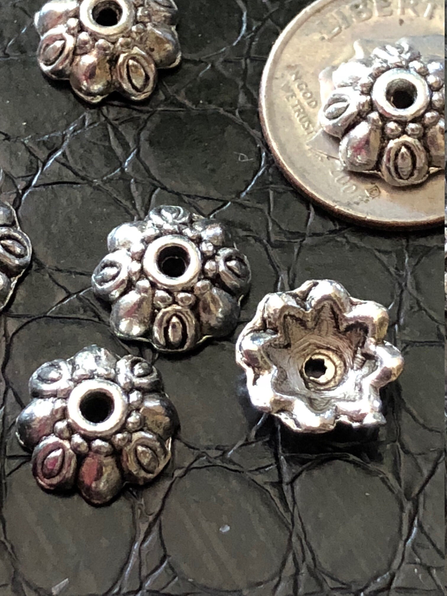 Beautiful Silver Bead Caps 100pk FREE SHIPPING - Etsy.de