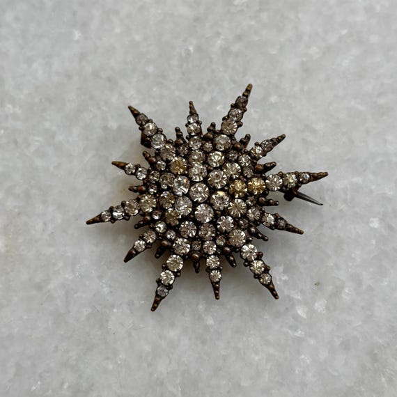 Early Victorian Sparkling Star Paste Stone Brooch Cel… - Gem