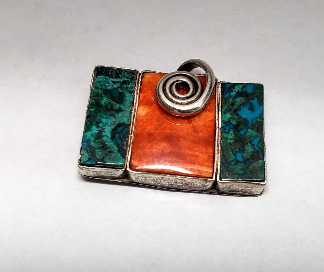 Victor Yurivilca Pendant - Etsy
