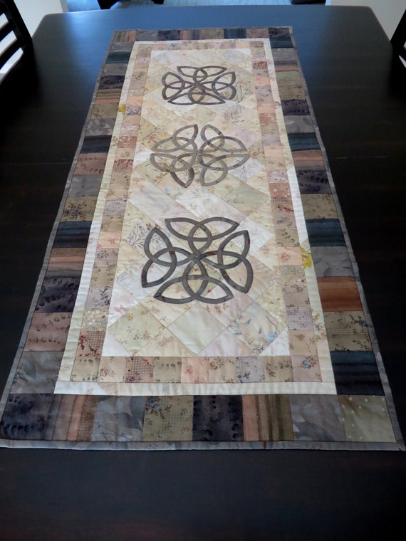 Celtic Knot Table Runner Shabbat Table Runner Modern Judaica Gift