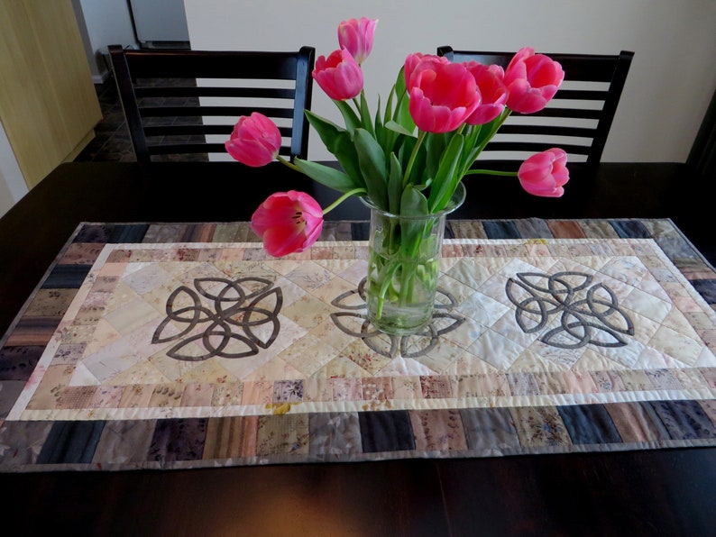 Celtic Lovers' Knot Table Runner--pattern ONLY - Etsy