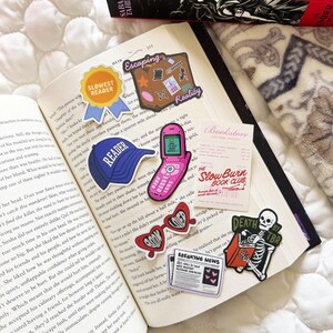 OMW to Buy Books Flip Phone Sticker, Kindle Sticker, Bookish Y2K Cell ...