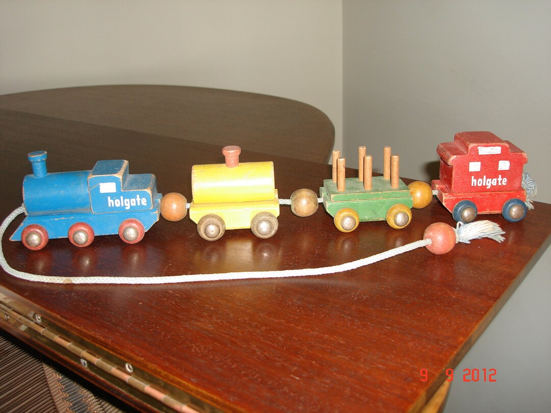 Vintage 1950's Holgate Wooden Train Set - Vintage Wooden Pull Toy ...