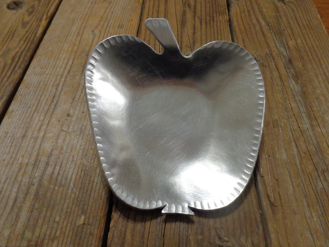 Vintage "everlast" Hand Forged Aluminum Apple Dish, Hammered, 1950's ...