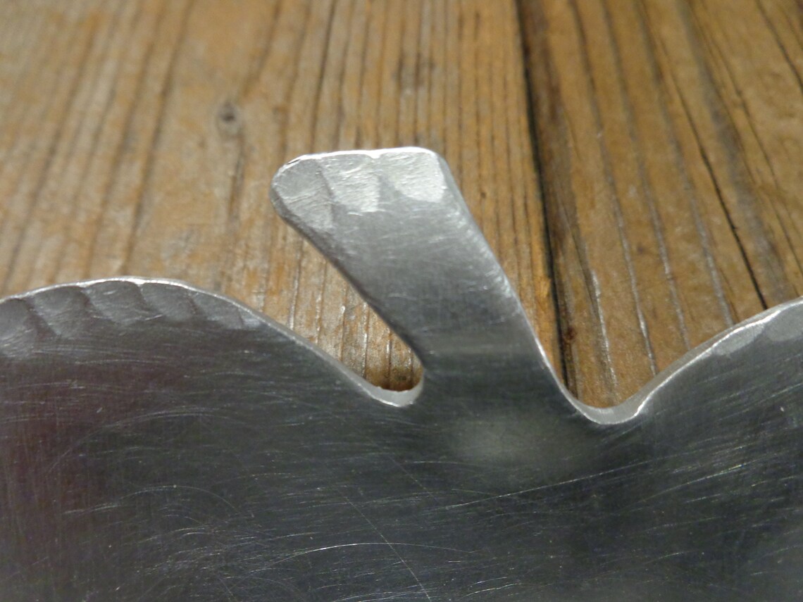 Vintage everlast Hand Forged Aluminum Apple Dish - Etsy