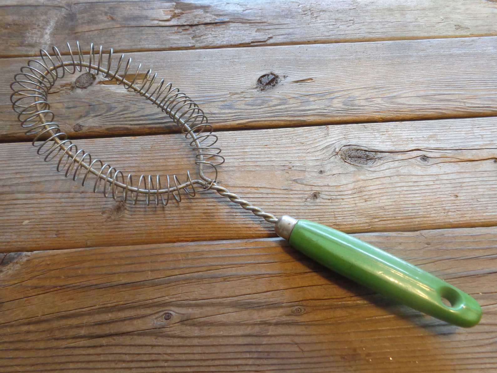 Vintage Kitchen Wire Whisk With Green Painted Wood Handle - Etsy