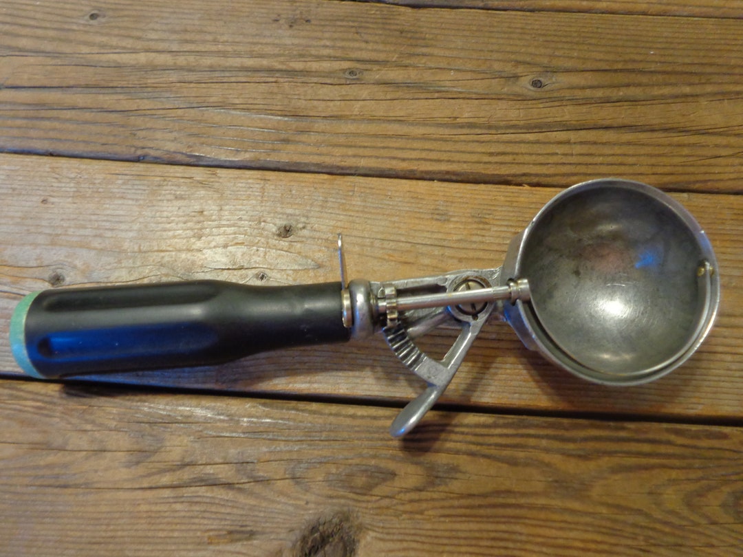 Vintage 1960's "progressus" Ice Cream Scoop With Black & Green Handle ...