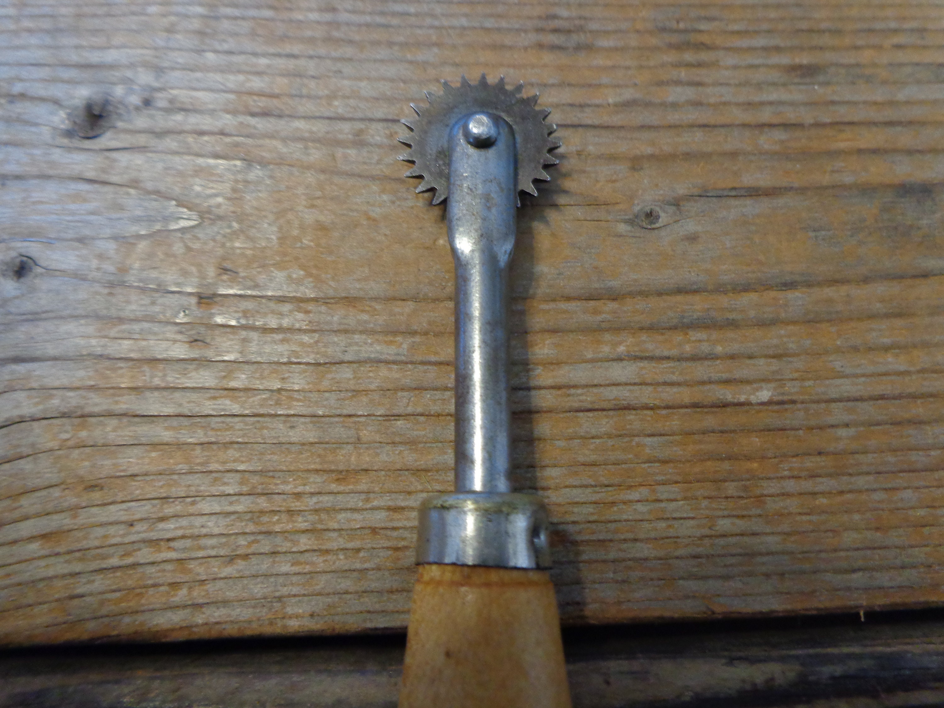 Vintage Tracing Pounce Wheel With Wooden Handle 1960's - Etsy