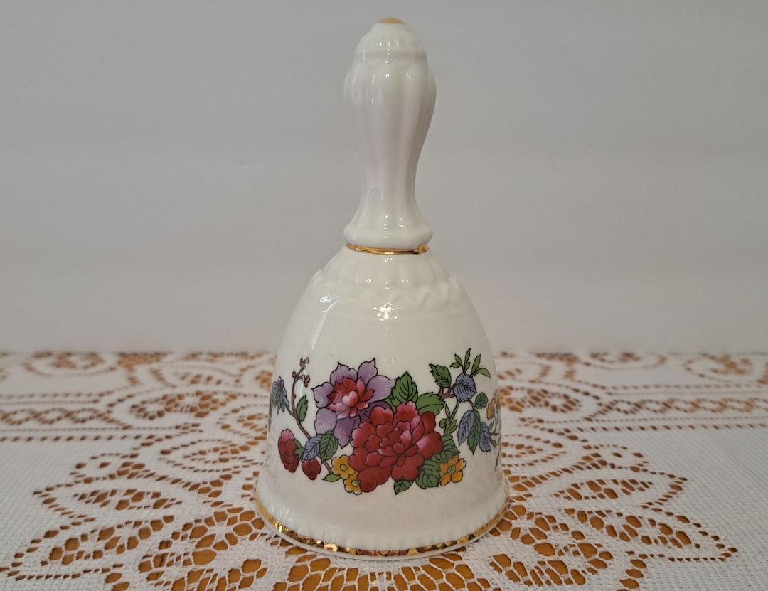 Vintage Paragon "tree of Kashmir" Bell by Appt to Her Majesty the Queen ...