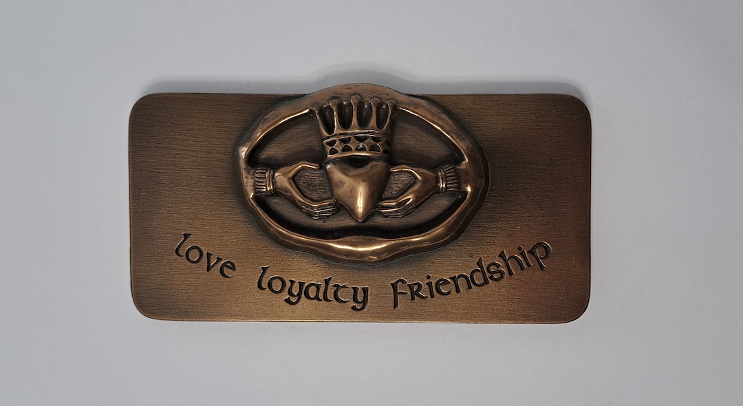 Irish Bronze Claddagh Plaque Love Loyalty Friendship Wall Decor Wild ...