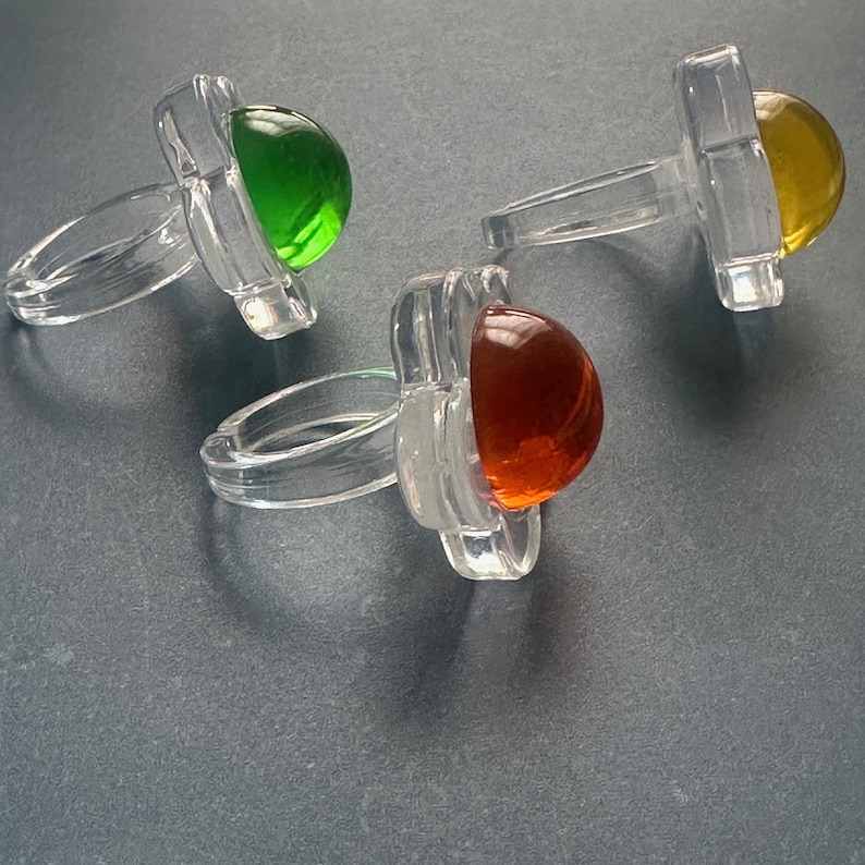 Mod Pop Art Flower Rings: 1960s Translucent Plastic, Size 6 - Etsy