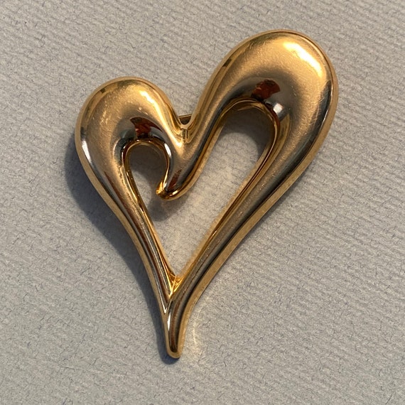 Modernist MONET Gold Plated Heart Brooch - Gem