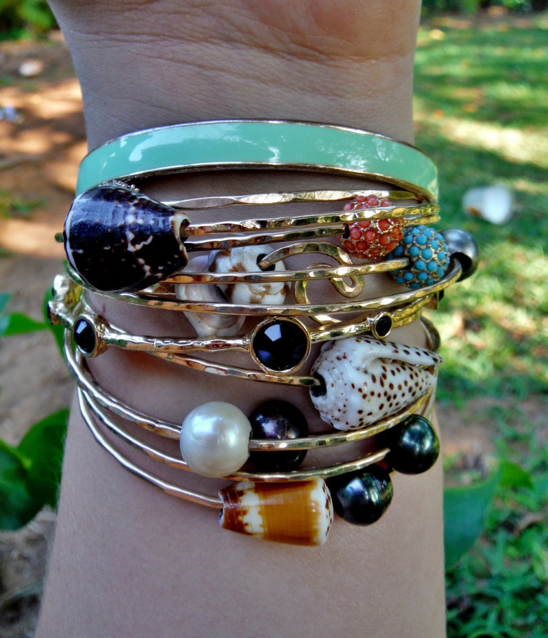 SHELL BANGLES in Gold Set of 3 Bangles in 14k gold filled | Etsy