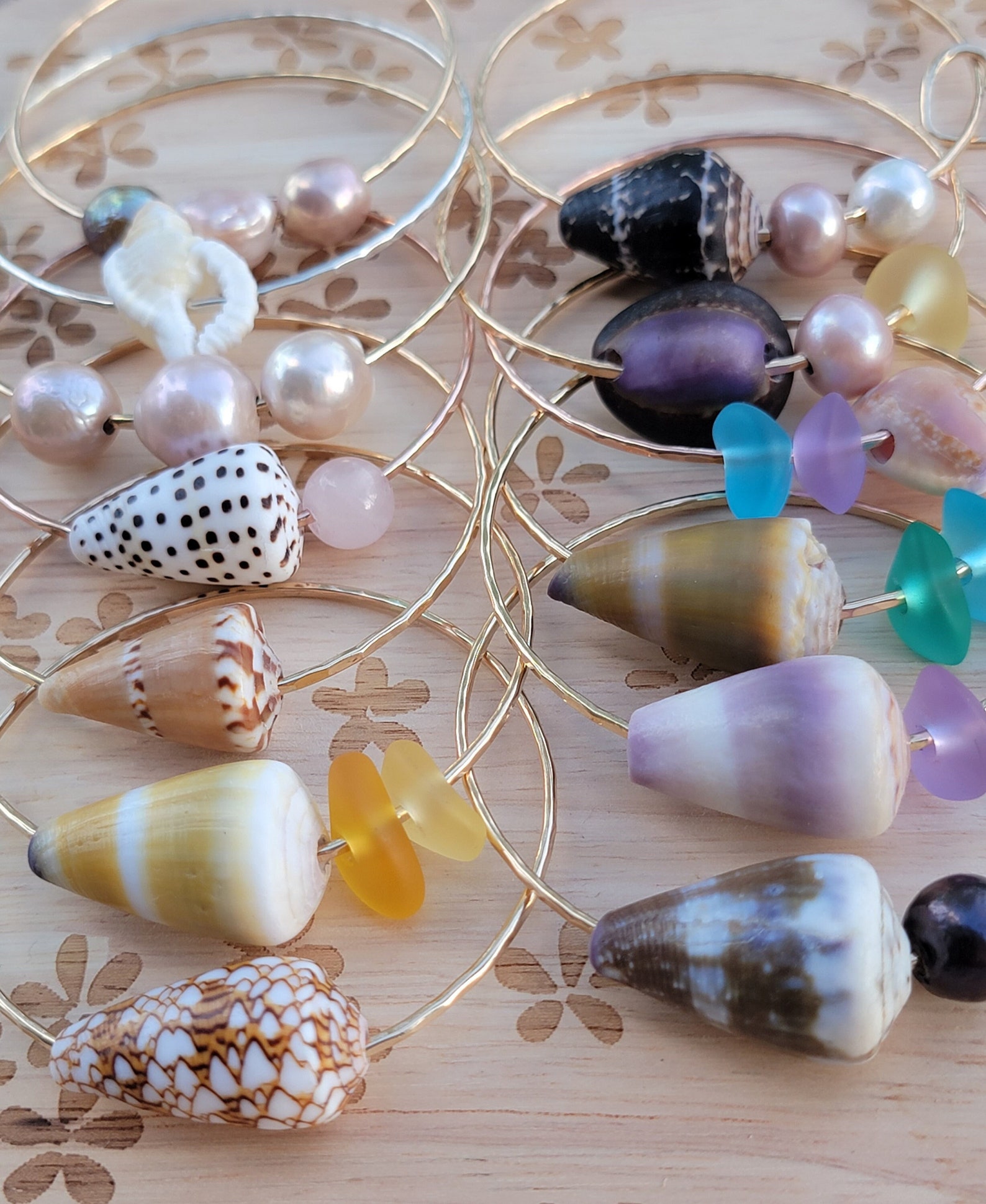 SHELL BANGLES in Gold Set of 3 Bangles in 14k Gold Filled - Etsy