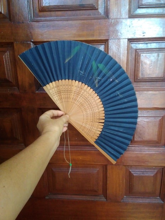Vintage japanese paper wood fan blue hand painted lea… - Gem