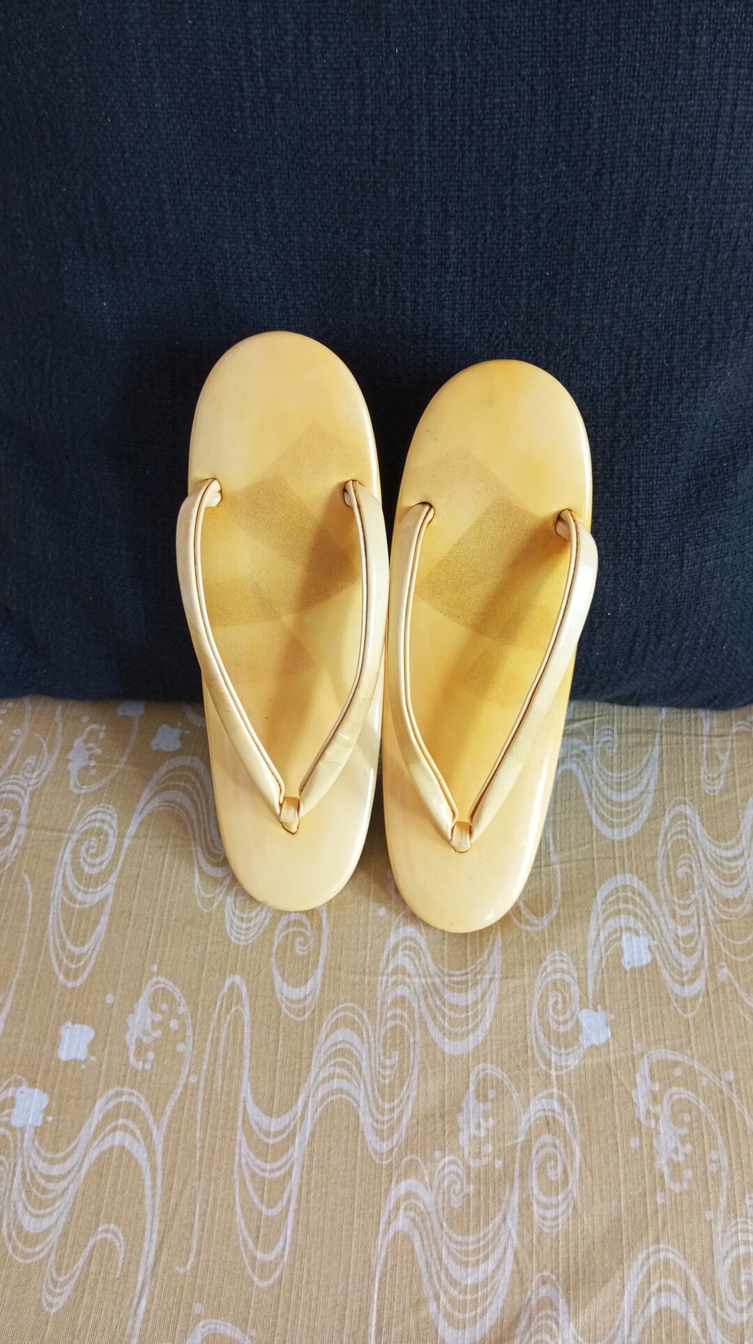 Vintage Japanese Clogs Getas Shoes Yellow Pvc Gold Kimono Sandals ...