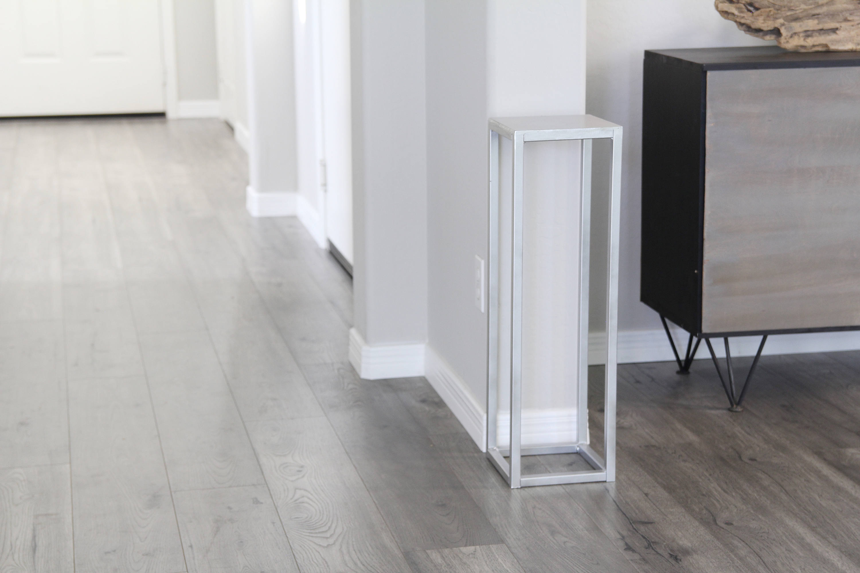 Modern Metal Contemporary Accent Pedestal Sokol Table Decor Mid Century ...