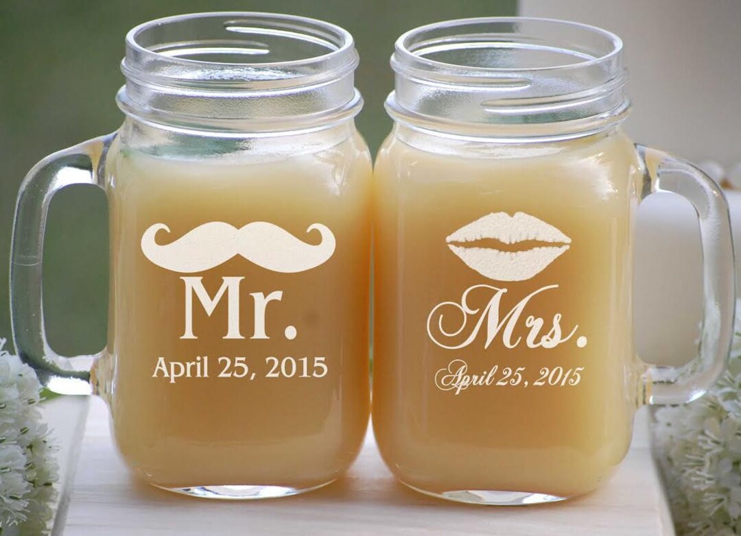 Mason Jar Mugs / Personalized Mr and Mrs Wedding Gift/ Engraved ...