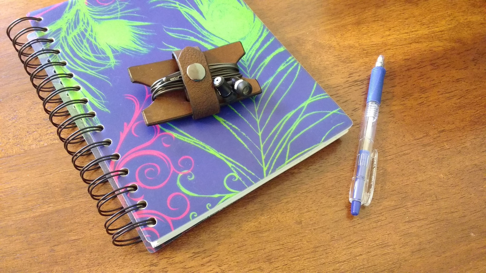 Leather Earbud Keeper // Ear Bud Holder // Leather Headphone Cable ...