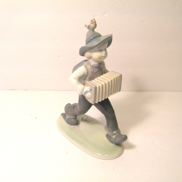 Metzler Ortloff Figurine - Etsy