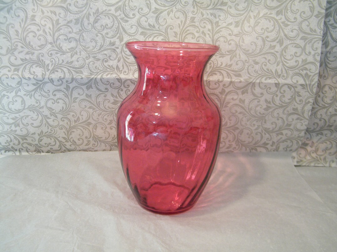 Cranberry Red Glass Vase With Swirl Pattern 8 Inch Tall, Vintage Red ...