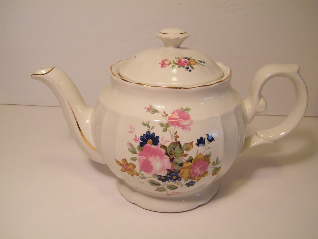 Crown Dorset Teapot Full Size 6 Cup Volume, Made in Staffordshire ...