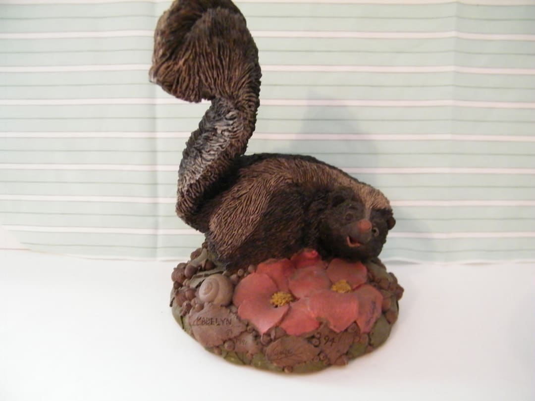 Tim Wolfe Cairn Sculpture Madelyn the Skunk, Vintage Art Figurine Made ...