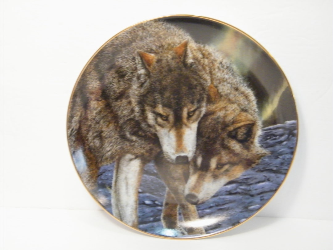 Wolf Plate Northern Harmony by Artist Eric Renk in the Eternal Unity ...