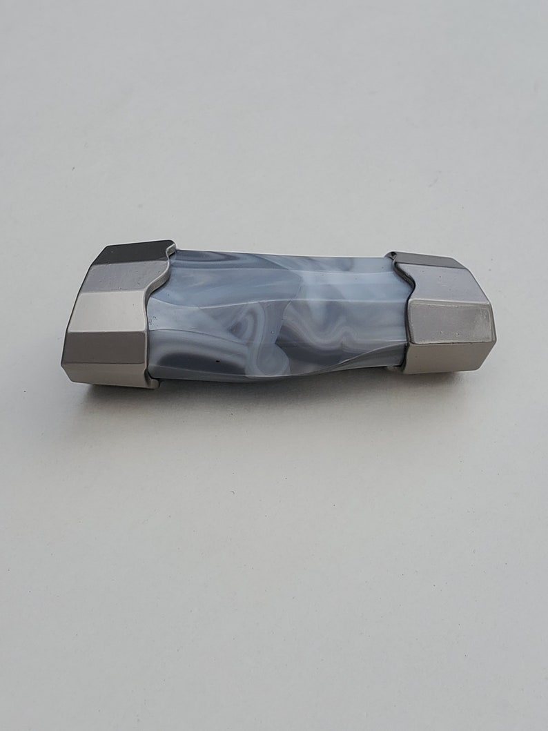 Grey Graphite Energem Dino Crystal - Etsy.de