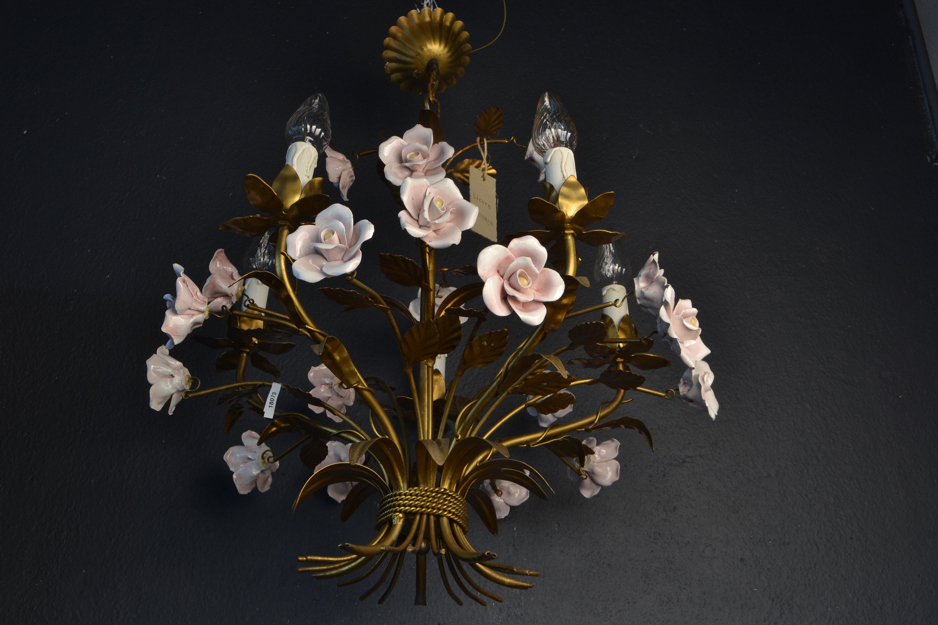 Stunning large golden Chandelier with pink porcelain roses (18073)