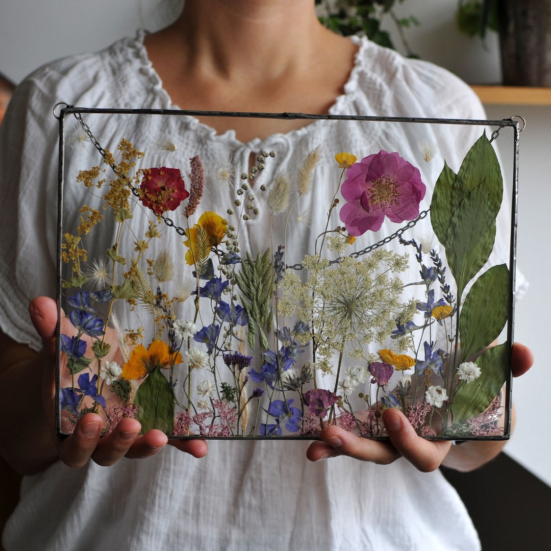 Large Pressed Flower Frame: Botanical Glass Hanging Decor - Etsy