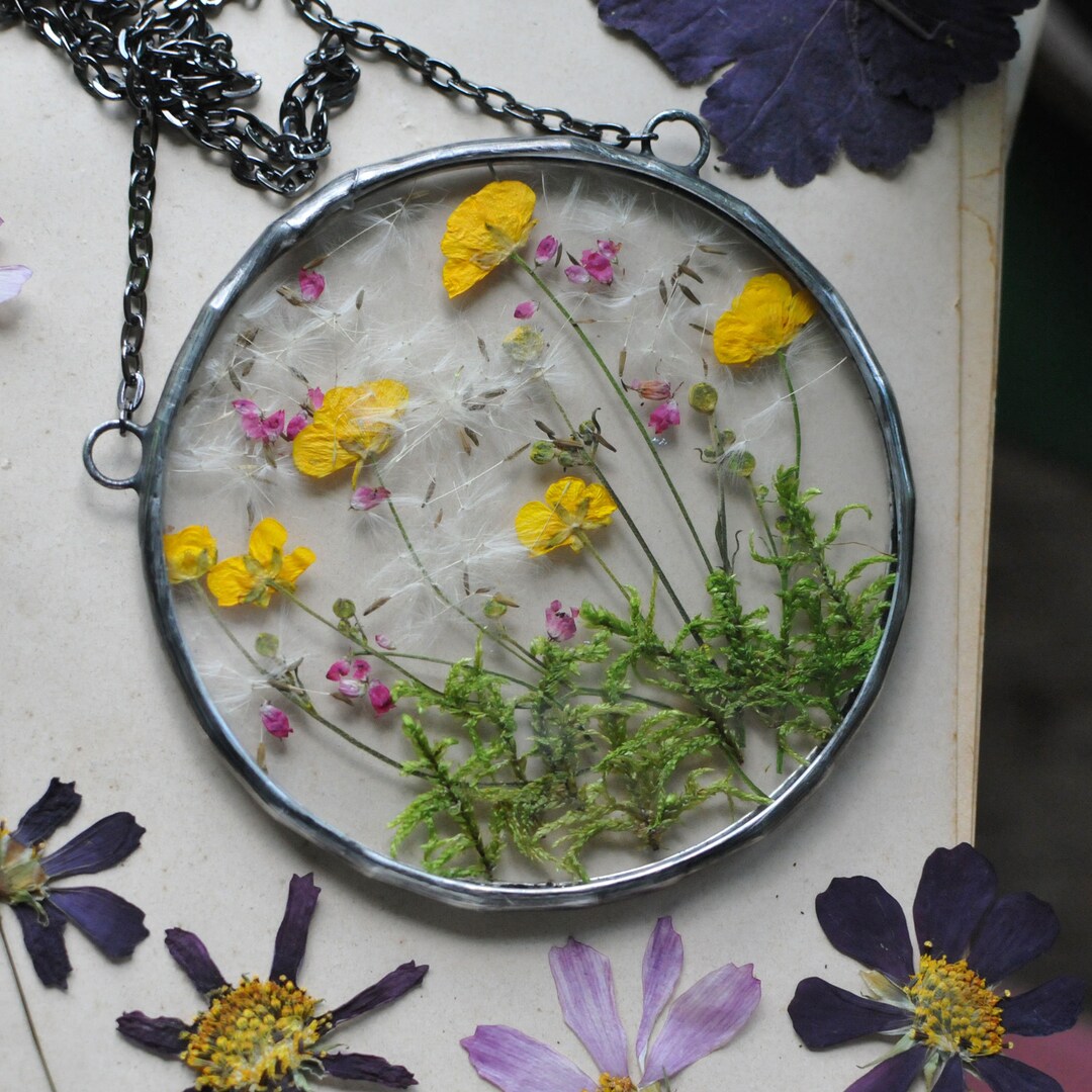 Pressed Flower Glass Hanging Frame: Buttercup & Forget-me-nots Art - Etsy