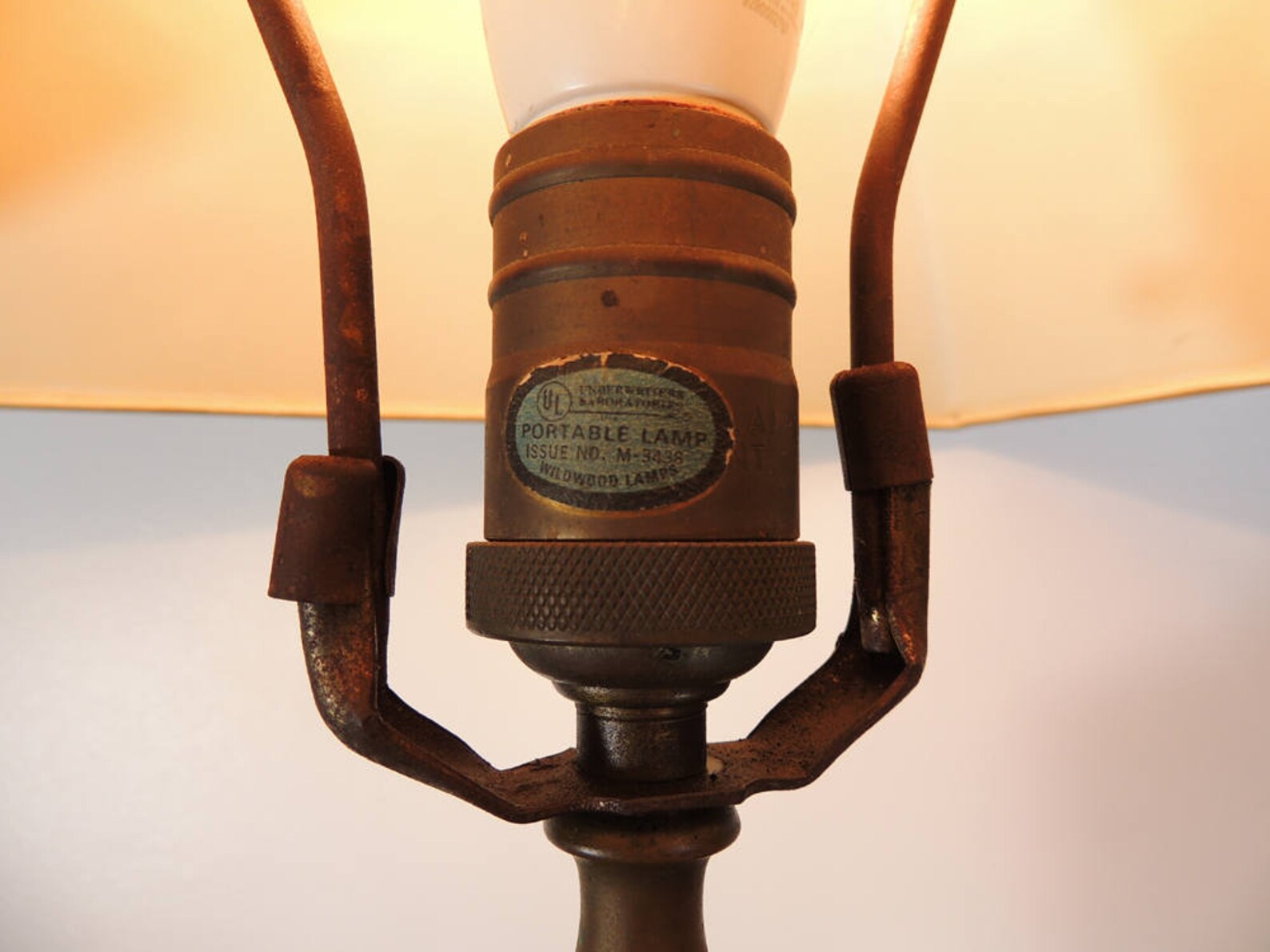 Great Rustic Wildwood Oriental Tin Table Lamp Wood Base - Etsy