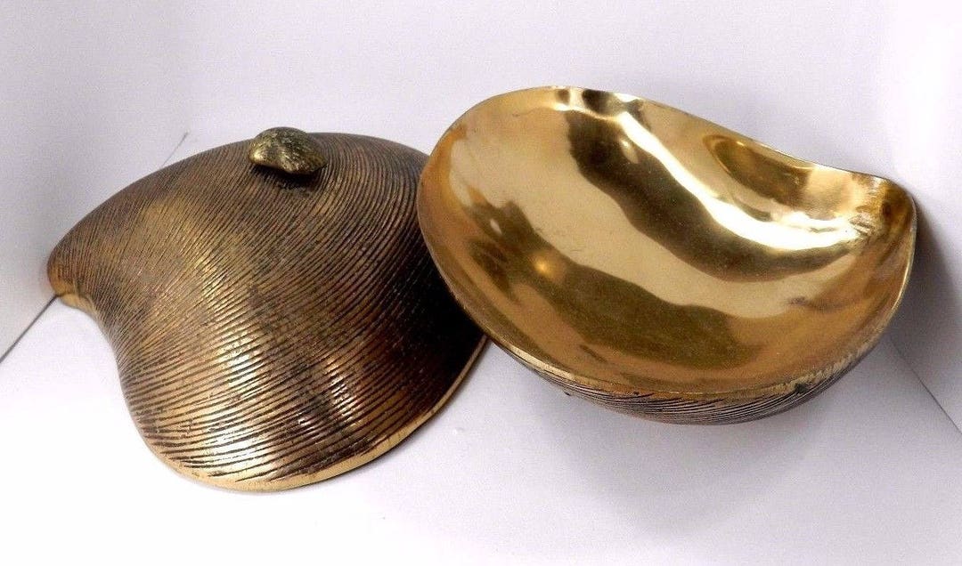 Modernist Era Hollywood Regency Metal Seashell Gilt Decorated Metal ...