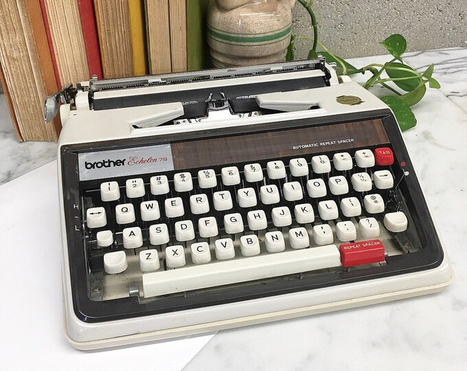 Vintage Typewriter Retro 1970s Brother Echelon 79 Automatic Repeat ...