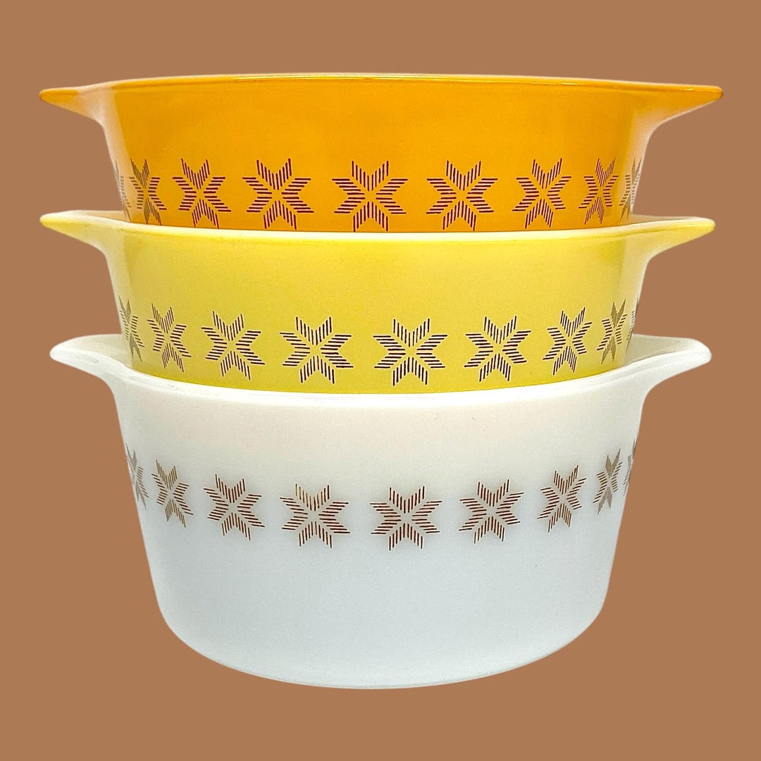 Vintage Pyrex Casseroles Retro 1960s Mid Century Modern + Town and ...